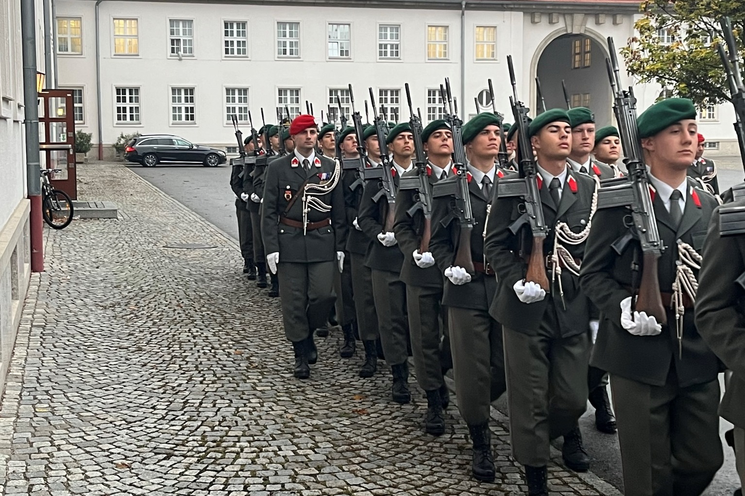 - Österreichs Garde
